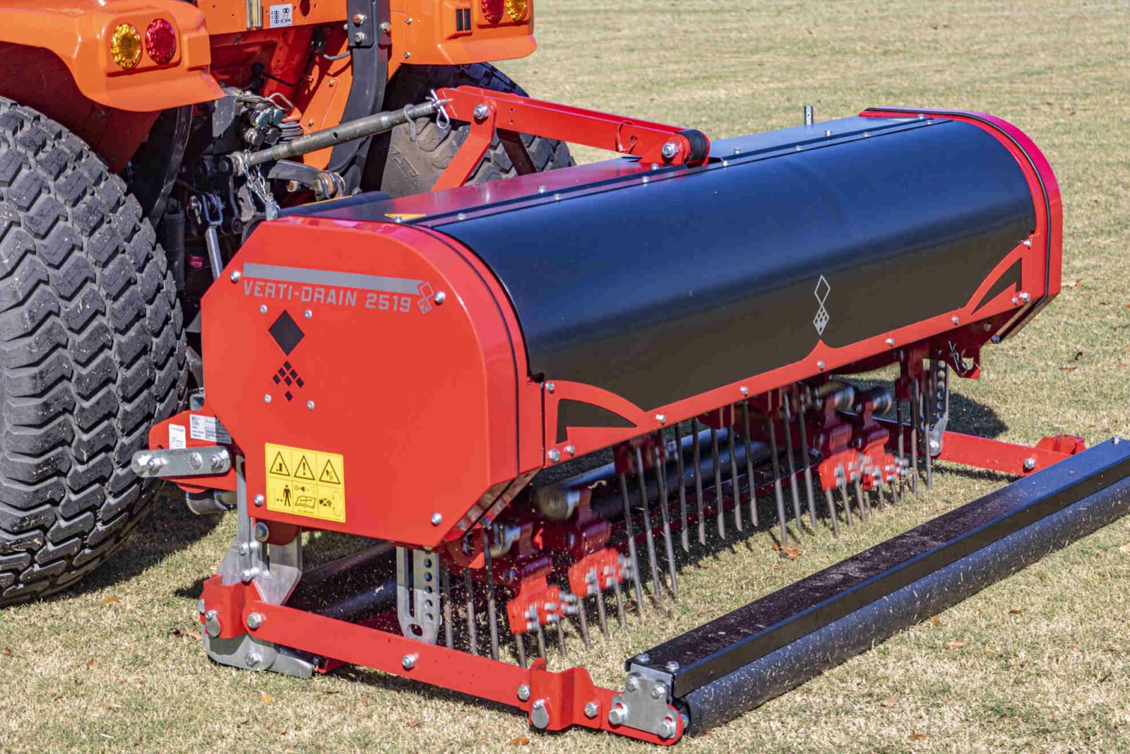 Verti Drain - Geräte zur Tiefenlockerung des Rasens